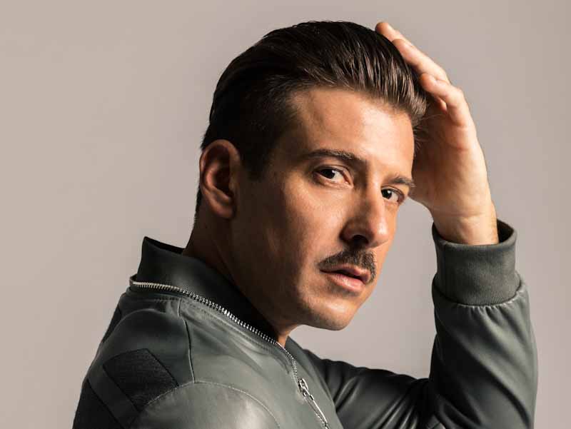 Gabbani: «In treno? A un live»